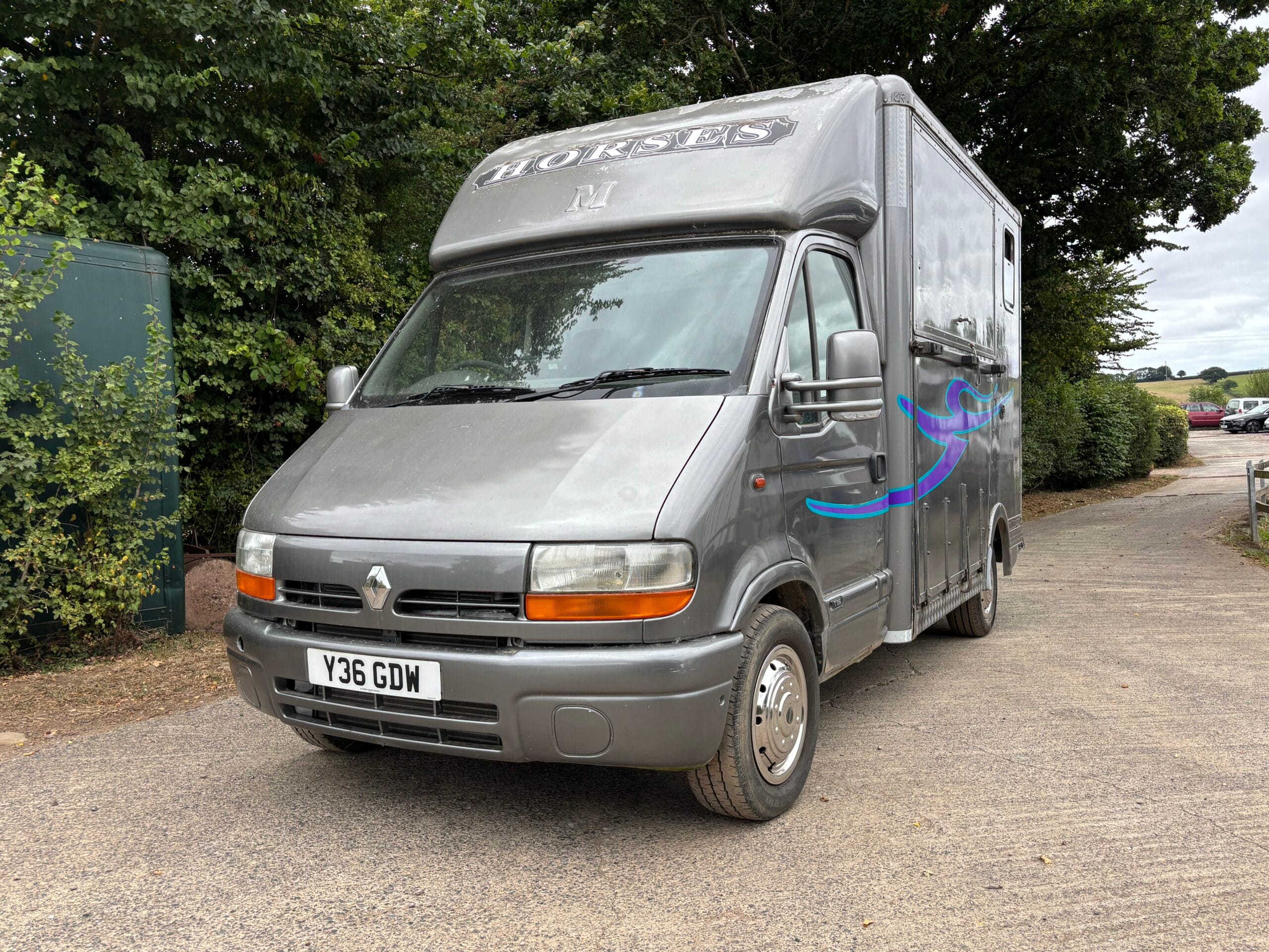 3.5 ton 2 Horse Renault Master £4,750 - Huish Horseboxes